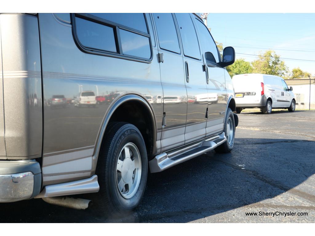 2000 GMC Conversion Van - Geneva SVS 7 Passenger | 28678CT | Paul ...