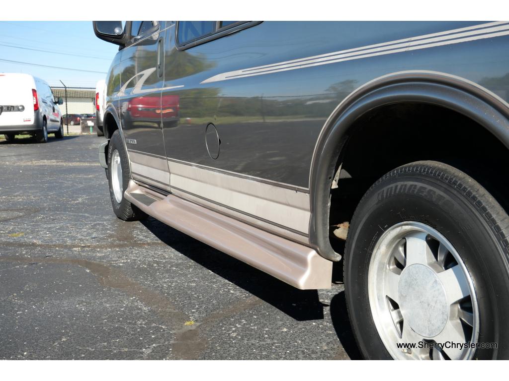 2000 GMC Conversion Van - Geneva SVS 7 Passenger | 28678CT | Paul ...