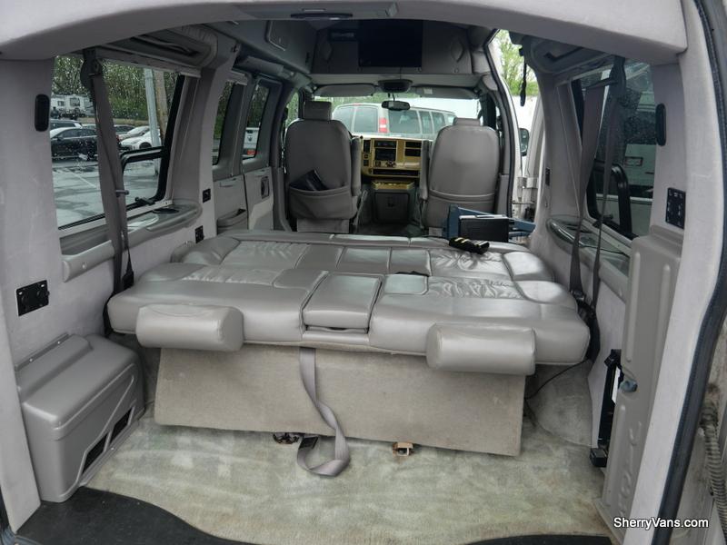 2006 Chevrolet Conversion Van - Chariot Mobility | CP16731AT | Paul ...