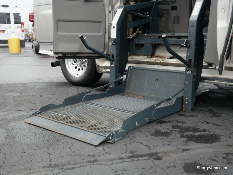 2006 Chevrolet Conversion Van - Chariot Mobility | CP16731AT | Paul ...