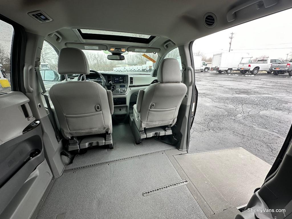 2019 Toyota Sienna – VMI Side-Entry Mobility | CP16913T | Conversion ...