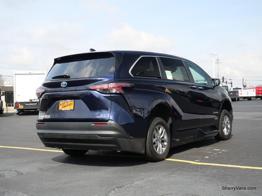 2021 Toyota Sienna – BraunAbility Side-Entry Mobility | 30830AT ...