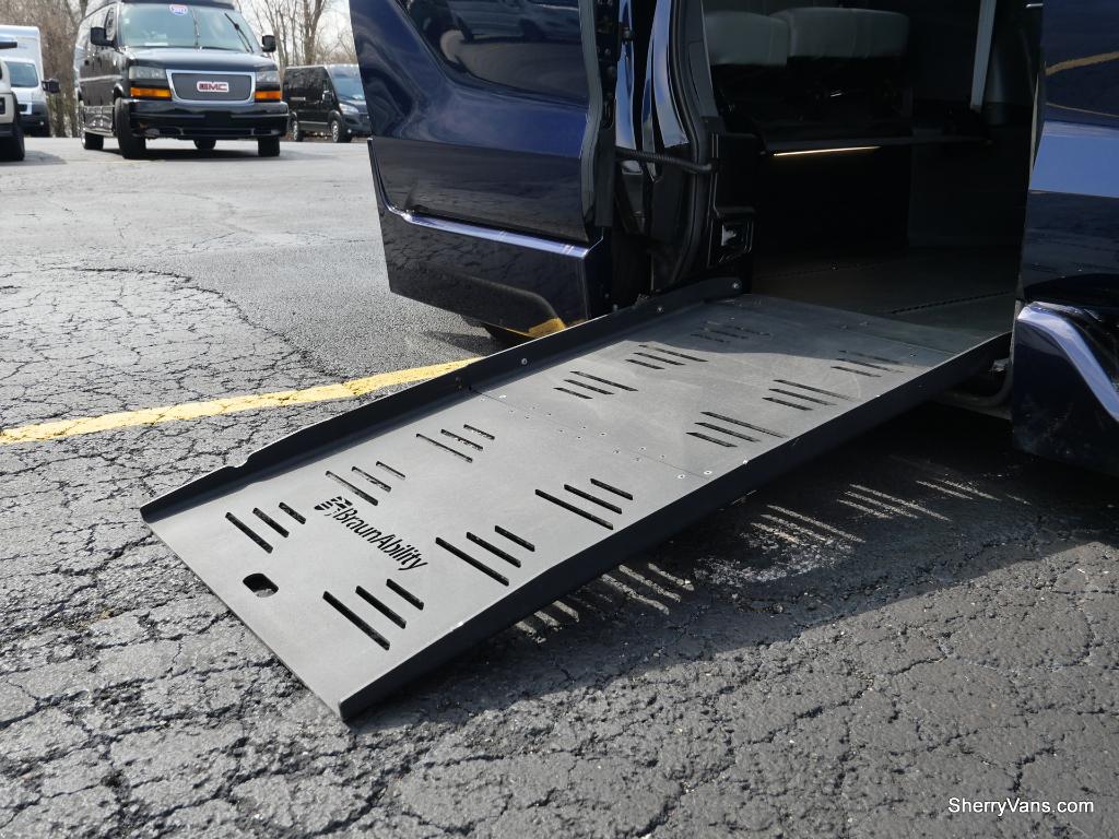 2021 Toyota Sienna – BraunAbility Side-Entry Mobility | 30830AT ...