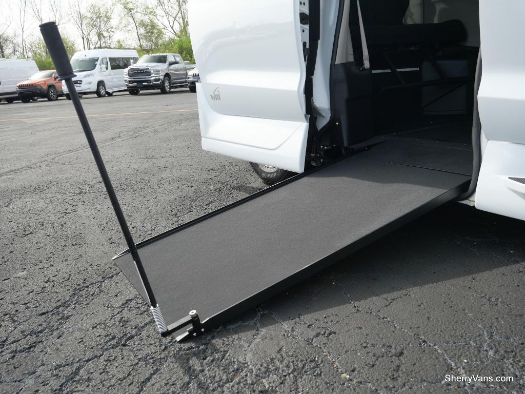 2022 Chrysler Voyager – VMI Side-Entry Mobility | CP16902T | Conversion ...