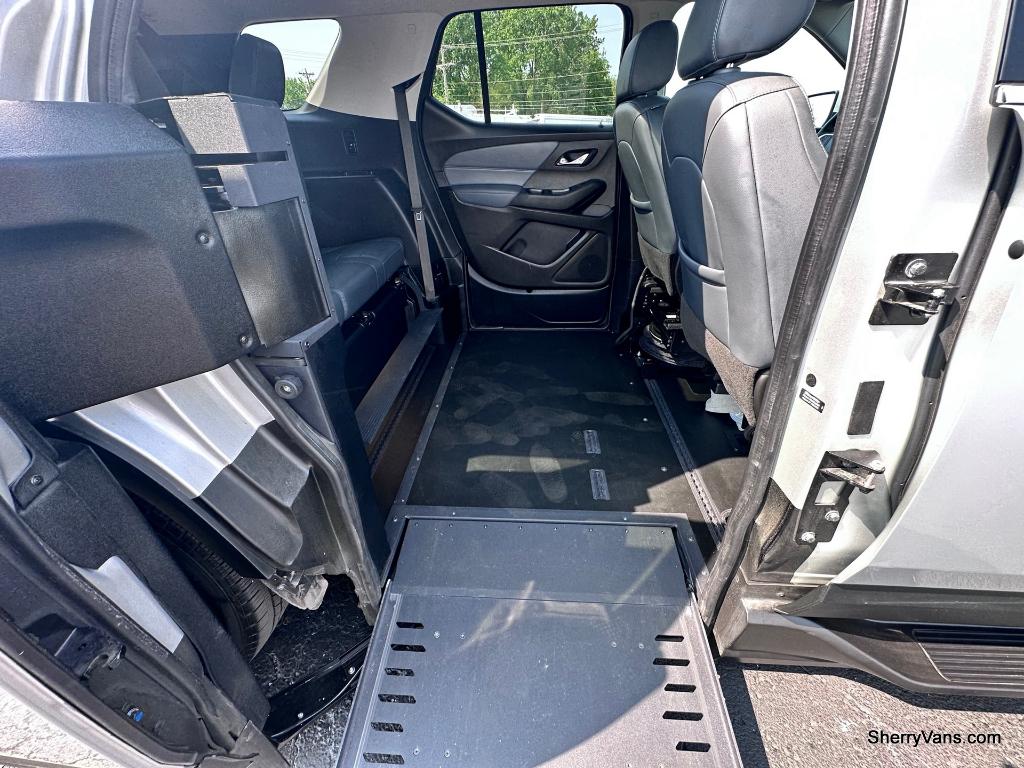 2021 Chevrolet Traverse - BraunAbility Side-Entry Mobility | 30411AT ...