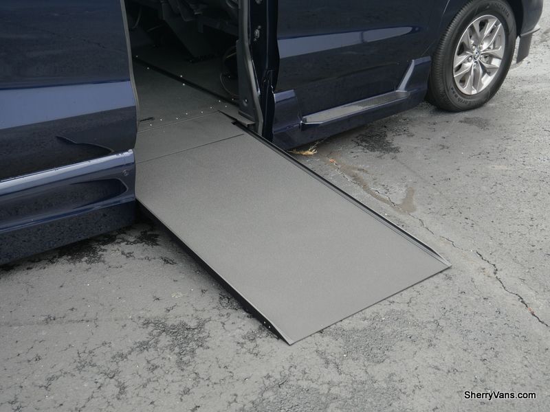 2023 Toyota Sienna - VMI Side-Entry Mobility | CP17004T | Paul Sherry ...