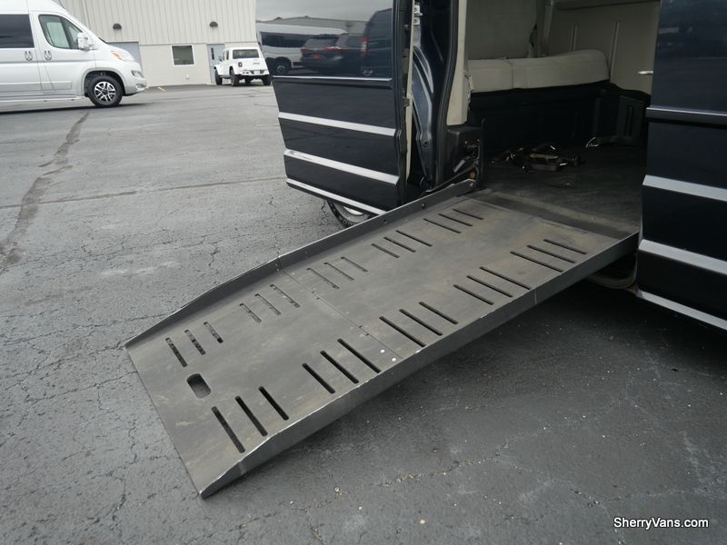 2013 Dodge Grand Caravan - Braun Side-Entry Mobility | CP16871AT | Paul ...