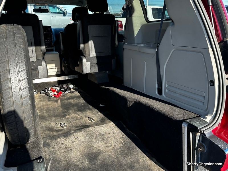 2015 Dodge Grand Caravan - AutoAbility Rear-Entry Mobility | 31003AT ...