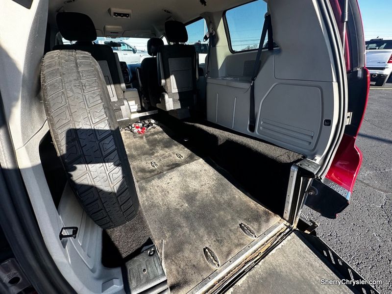 2015 Dodge Grand Caravan - AutoAbility Rear-Entry Mobility | 31003AT ...
