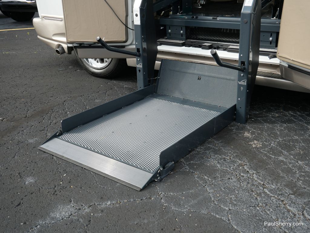 2013 GMC Conversion Van - Explorer Vans Side-Entry Mobility | CP17142T ...