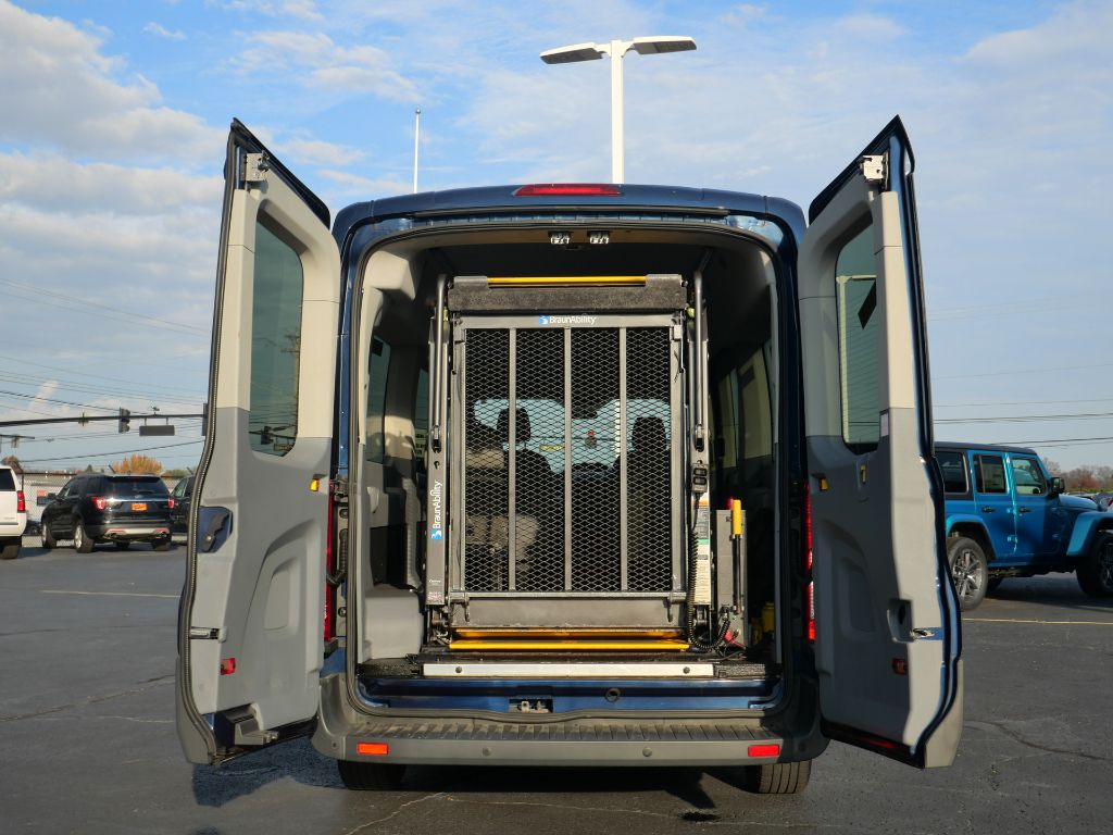 2015 Ford Conversion Van - AbiliTrax Rear-Entry Mobility | CP17322T ...