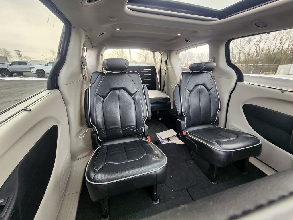 2022 Chrysler Pacifica - FR Conversions Rear-Entry Mobility | CP17395T ...