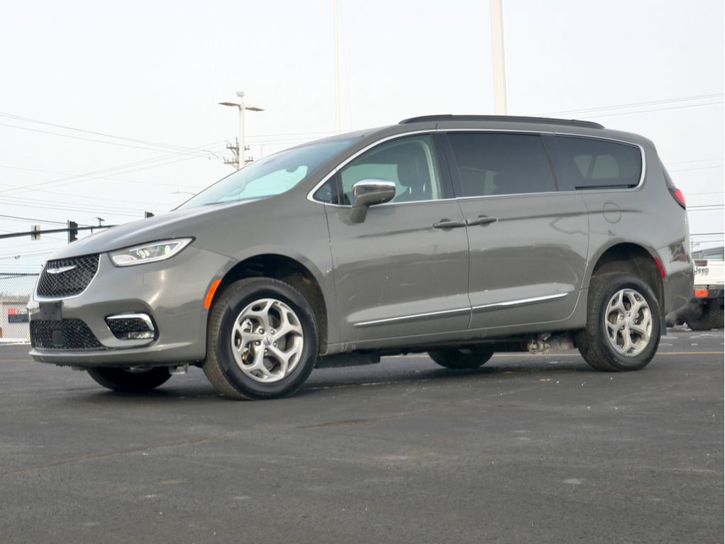 2022 Chrysler Pacifica - FR Conversions Rear-Entry Mobility | CP17395T ...