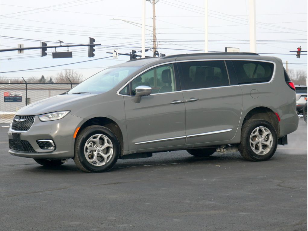 2022 Chrysler Pacifica - FR Conversions Rear-Entry Mobility | CP17396T ...