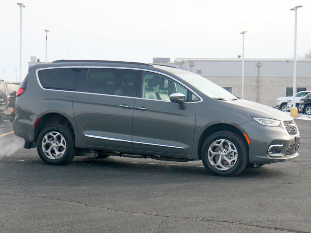 2022 Chrysler Pacifica - FR Conversions Rear-Entry Mobility | CP17396T ...