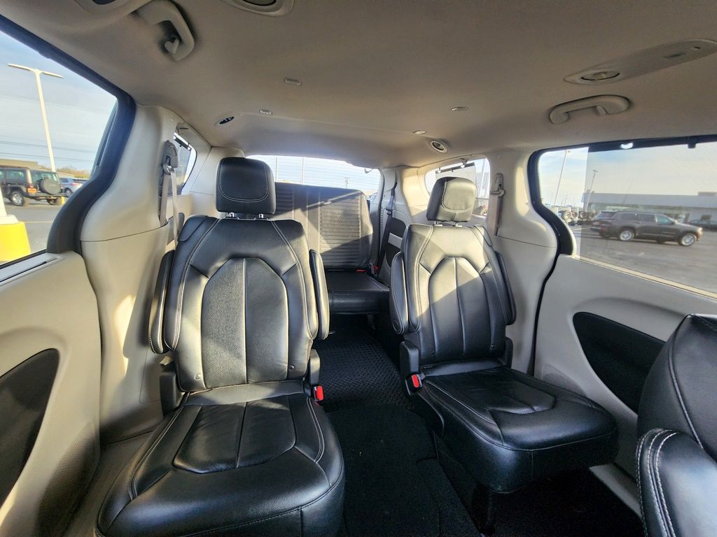 2022 Chrysler Pacifica - FR Conversions Rear-Entry Mobility | CP17398T ...